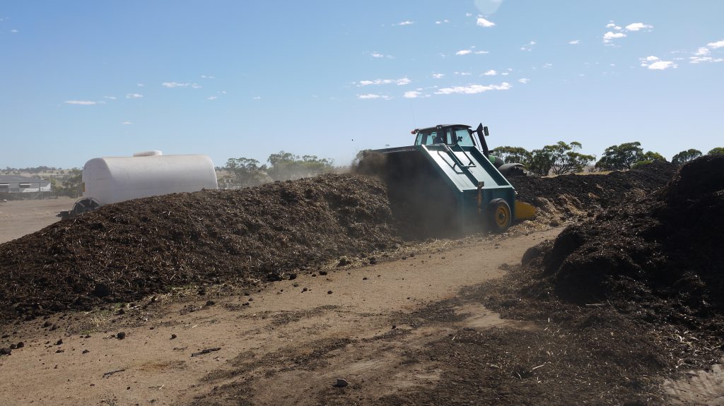 Clay & Compost | Hills Organic Garden Supplies